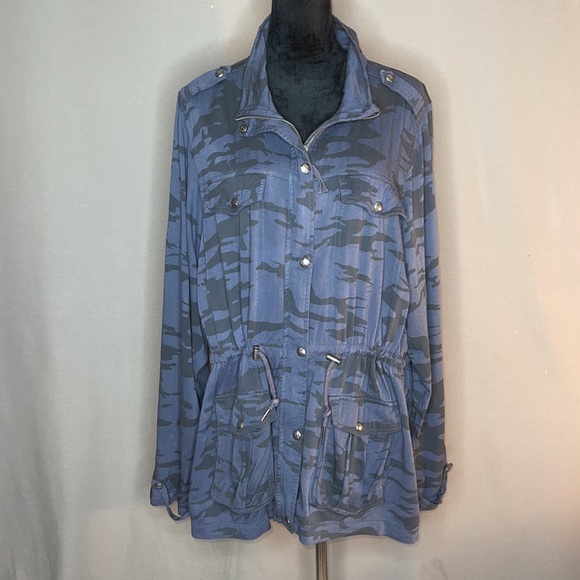 Maurices | Jackets & Coats | Size 2 Maurices Drapey Anorak Blue Camo ...